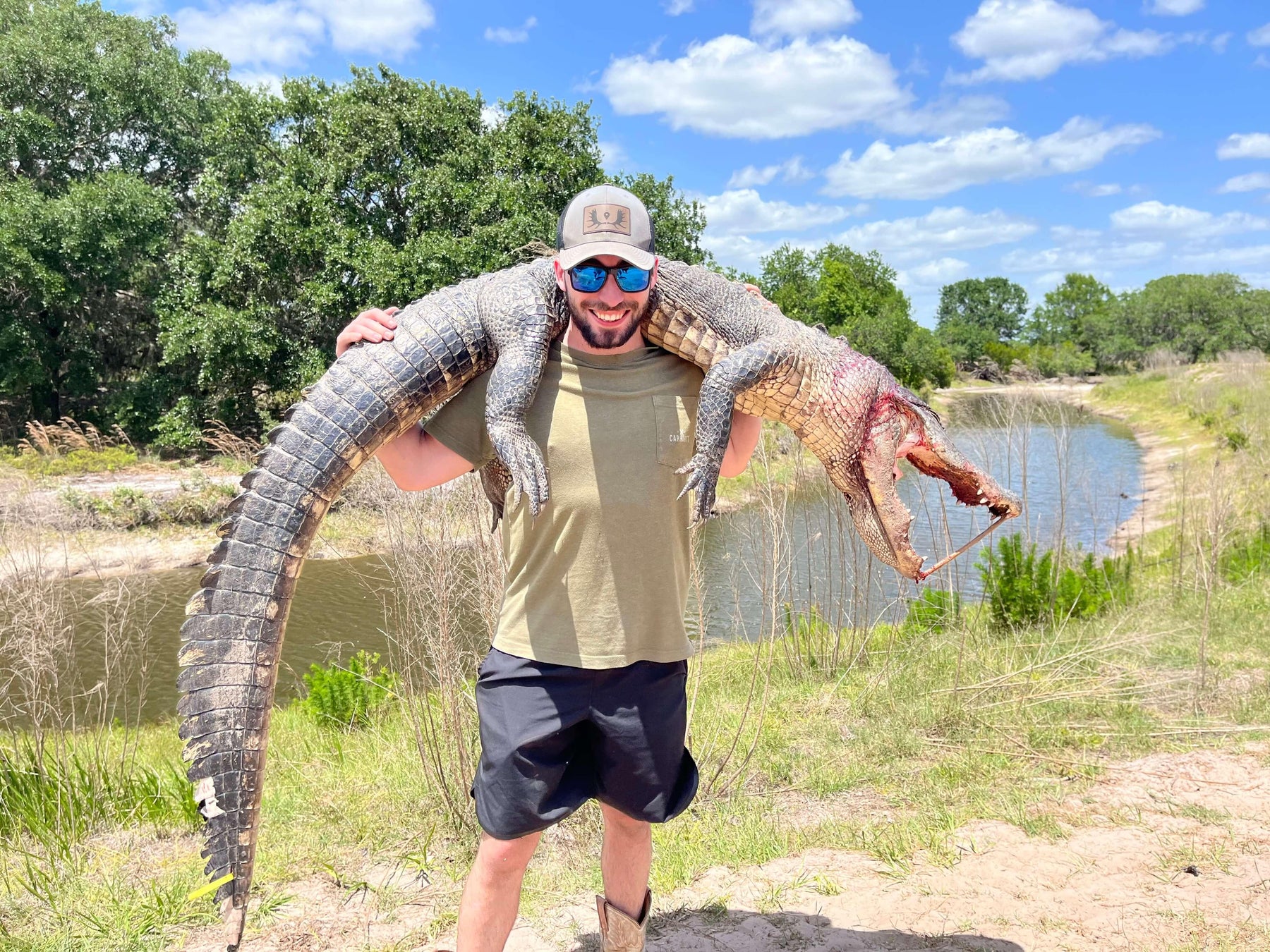 Florida Trophy Alligator Hunting with Trophy Gator Hunts | Book Now